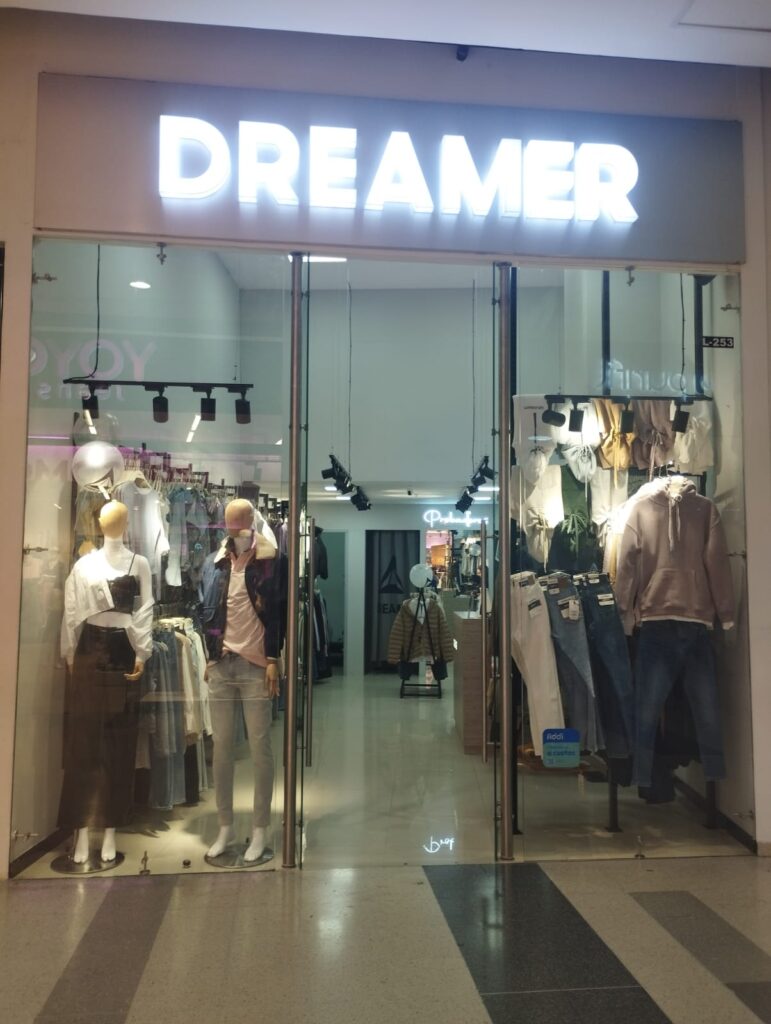 DREAMER - Avenida centro comercial